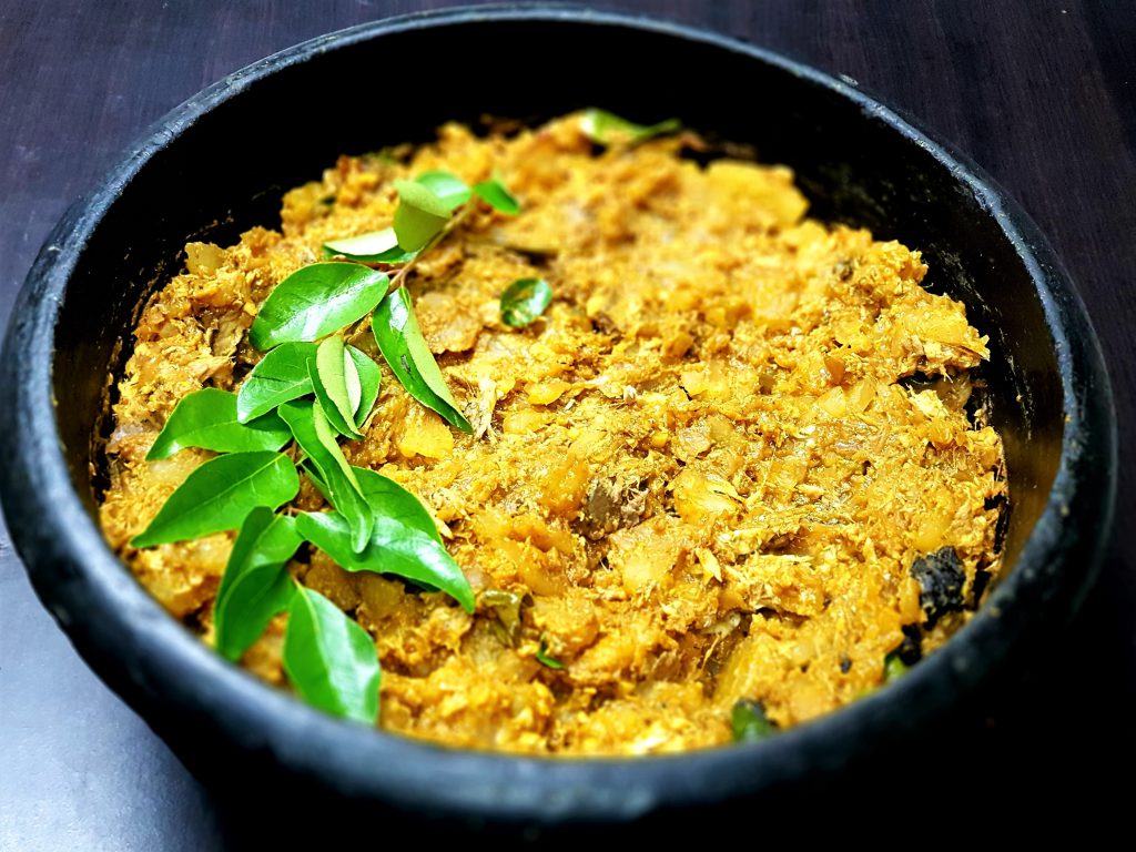 Kappa-Mathi Puzhukku / Kappa-Meen Biriyani (Tapioca mashed in Fish ...